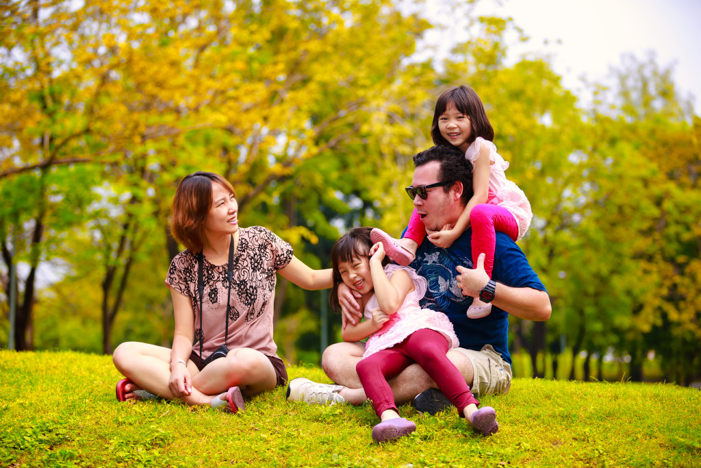 Where to Take Your Family for the Weekend? - Family Badge